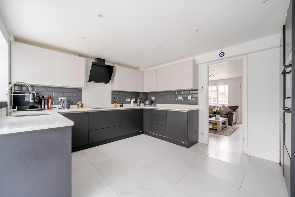 Properties for sale in West Malling | Simon Miller & Company